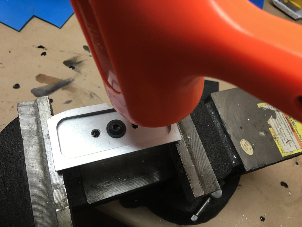 How to tighten up a Camera Mount – HYPOXIC